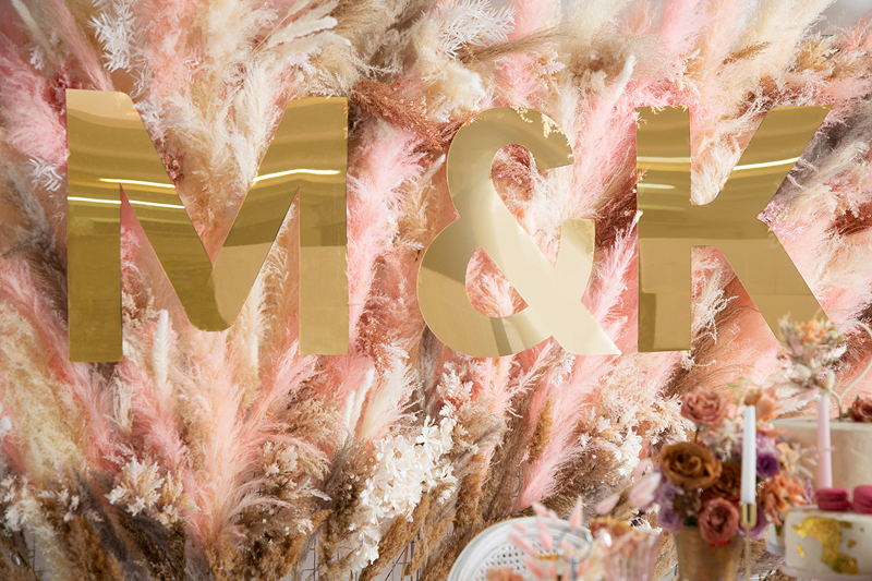 Mirror letter ''M'', gold, 68x60 cm - Internet shop :: PartyDeco