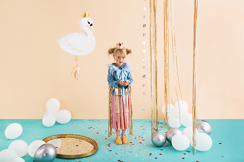 Pinata - Swan, 43.5x49.5x9cm - Designer decorations and ideas for every ...