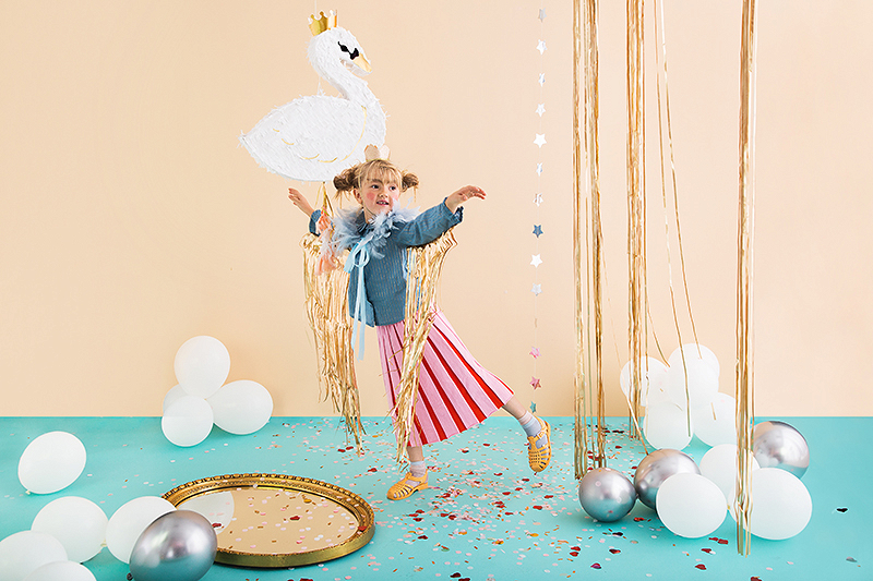 Pinata - Swan, 43.5x49.5x9cm - Designer decorations and ideas for every ...